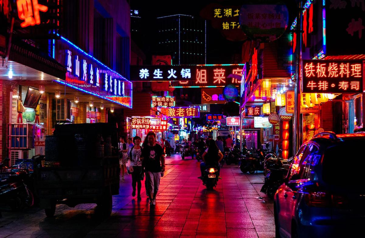 How to Haggle: Bargaining Tips from Collin Abroadcast - Abroadcast